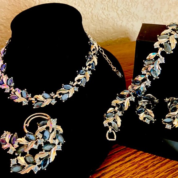 Sarah Coventry | Jewelry | Vintage Sarah Coventry 958 Blue Champagne ...